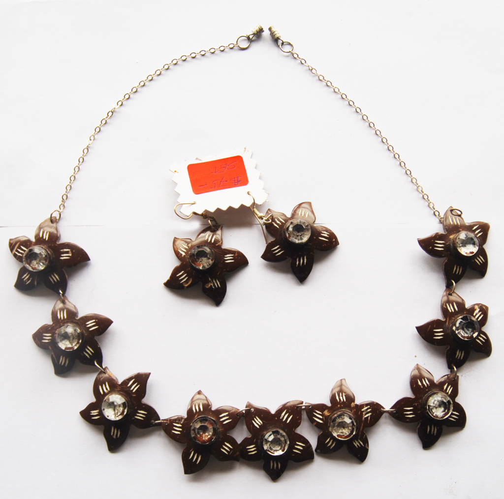 2. Jewellery – Fiji Arts Council